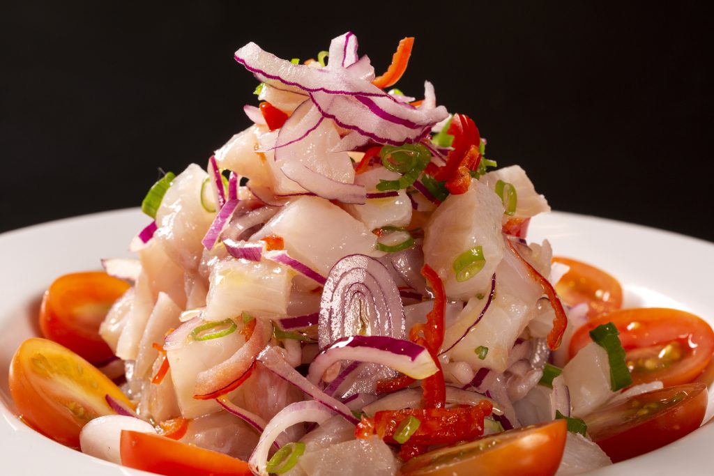 Ceviche Peruano: Aprecie os sabores da cozinha tradicional!
