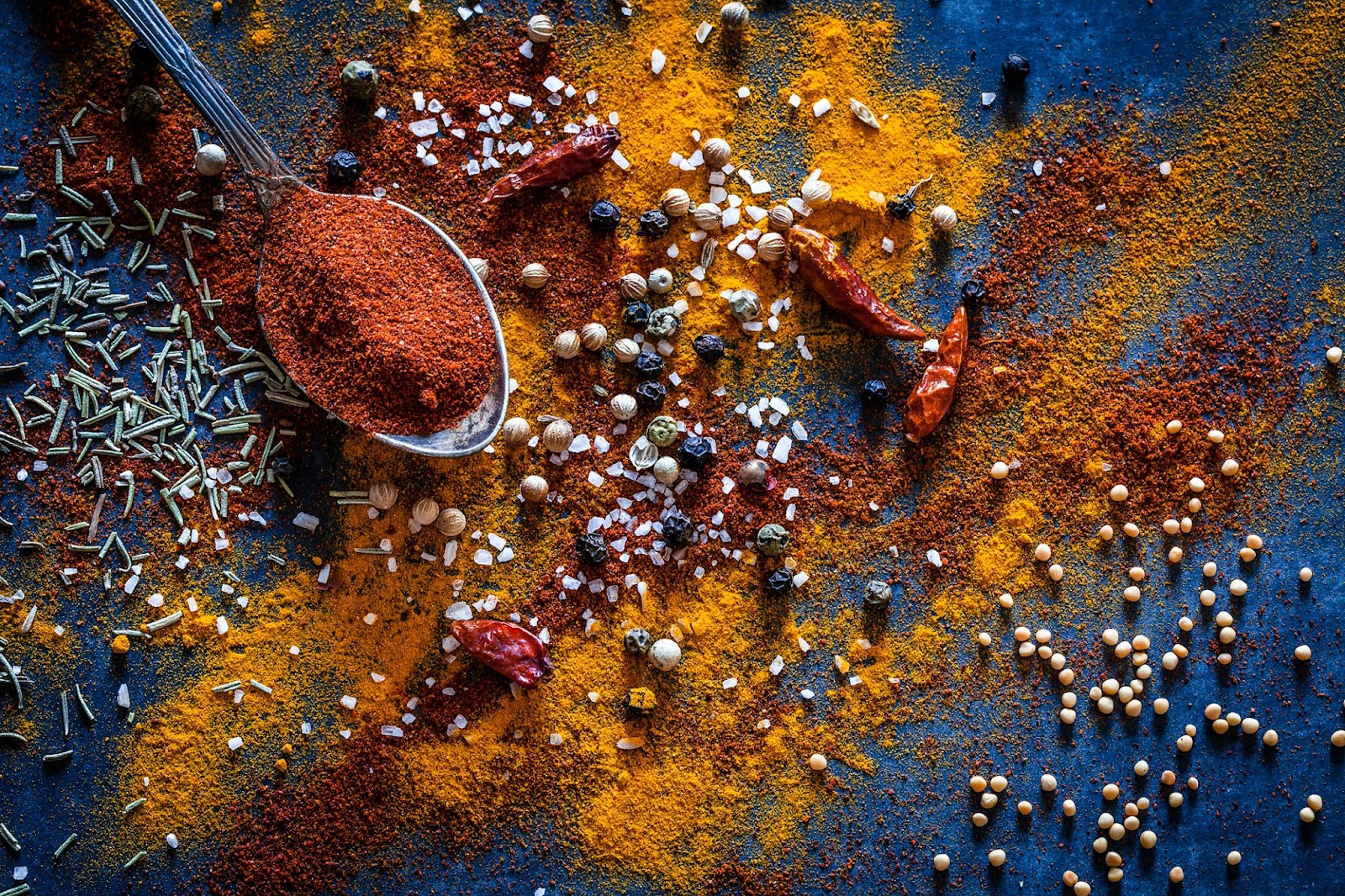 Como combinar temperos: saiba como diversificar sabores