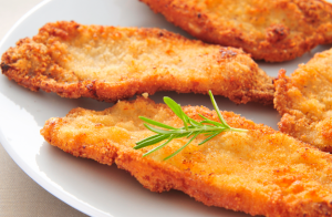 Filé de frango empanado